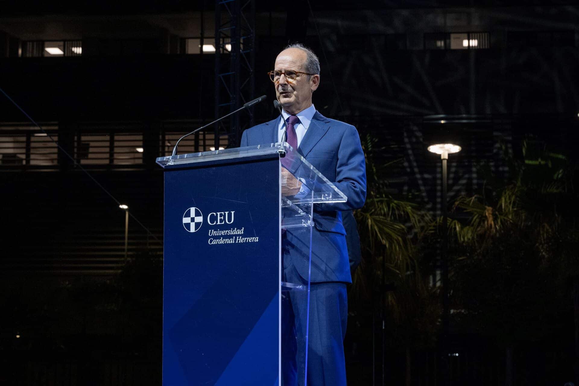 Celebramos la Gala del rector para reconocer la excelencia de nuestros ...